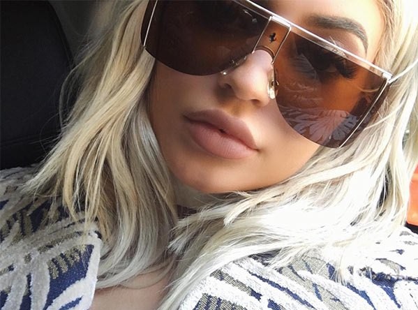 Kylie Jenner Reveals Platinum Makeover Was An Accident — ‘I Didn’t Mean ...